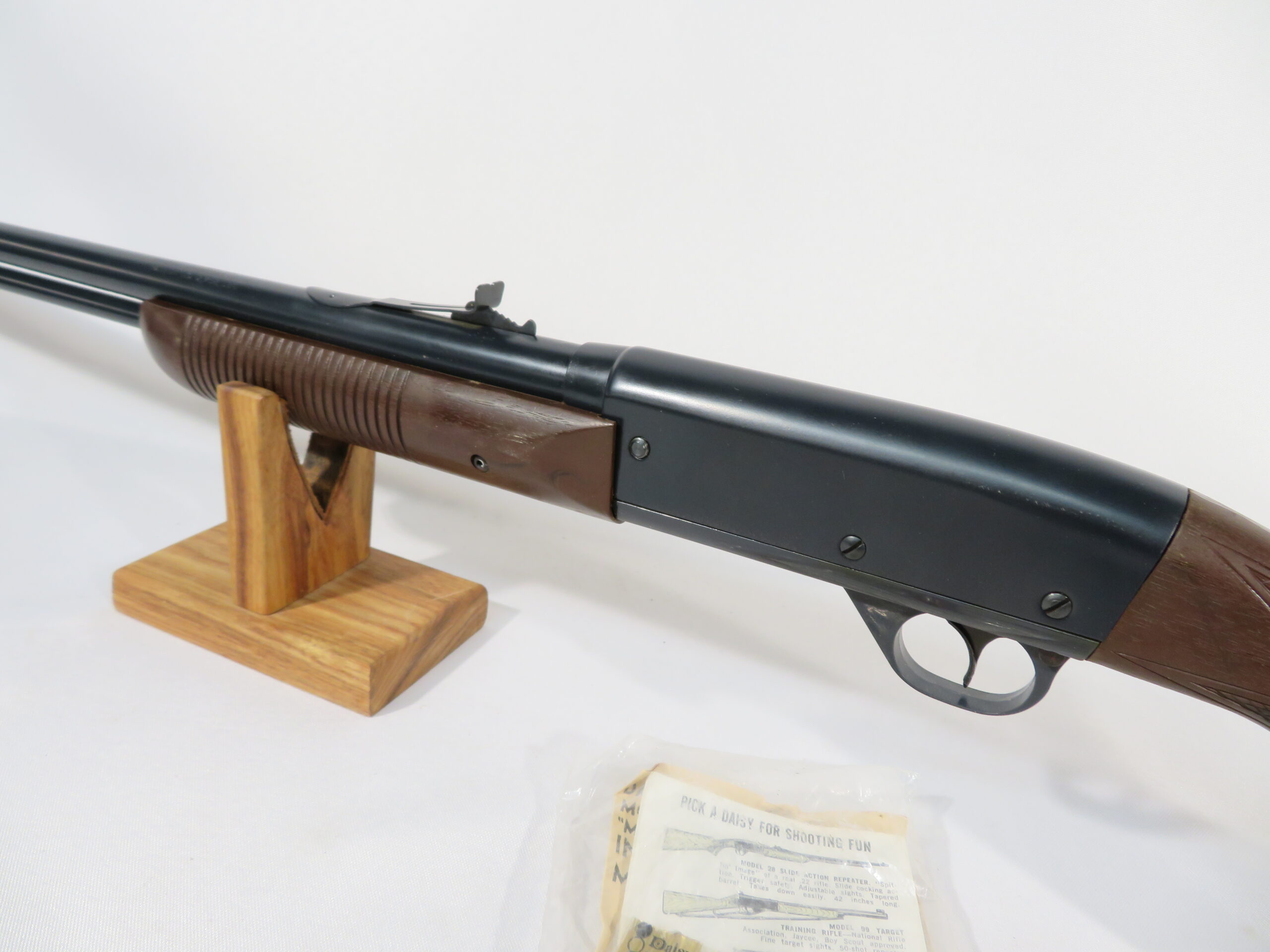 Daisy Model 26 in the Original Box Mfg 1964-1966 - Baker Airguns